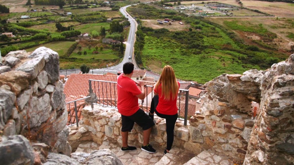 Un viaggio tra i ricordi in Sardegna, su Prime Video con “Bicibicitalia” gli attori Federico ...