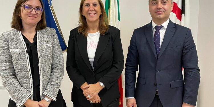 La vicepresidente della Regione, Alessandra Zedda, ha incontrato il console dell’Ambasciata di ...