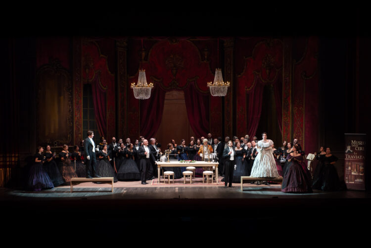 “La traviata” torna dopo 9 anni e mantiene le attese - Sardegna